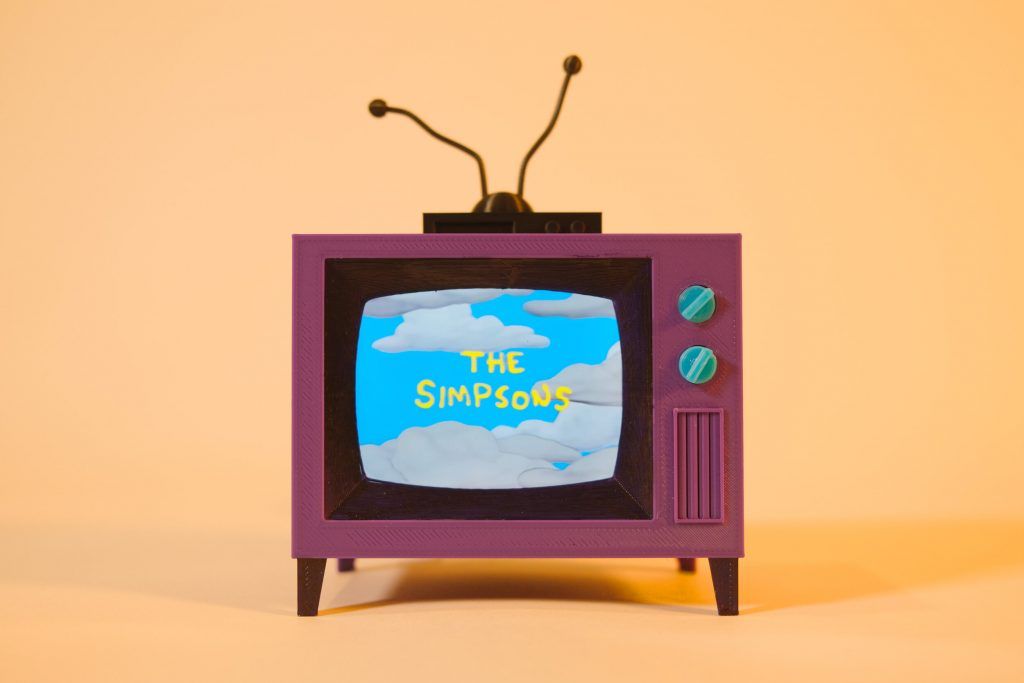 3D printed Simpsons TV that plays the episodes randomly - 3DWork